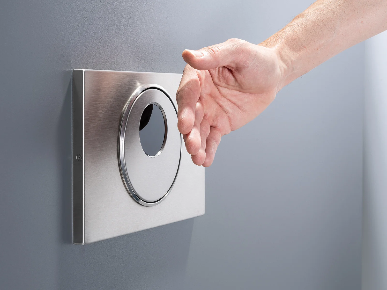 Cisternas y grifos 'contactless' de Geberit, la solución ideal para los ...